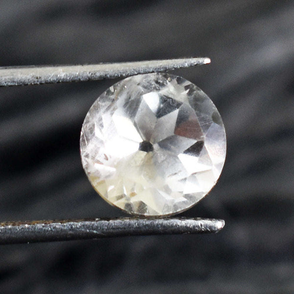 Gorgeous 4 Cts Genuine White Quartz Faceted Gemstone